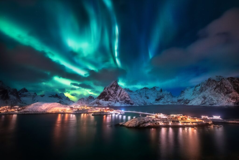 Top 10 Most Underrated US Aurora Viewing Locations (People Are Flocking ...